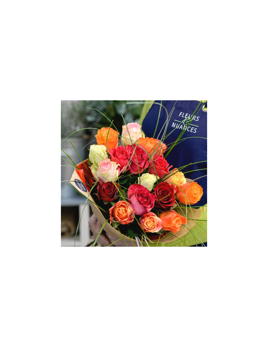 une brassée de roses multicolores